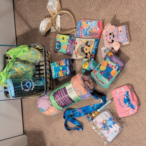 Disney | Toys | Disney Lilo And Stitch And Mickey Tumbler Blanket And ...